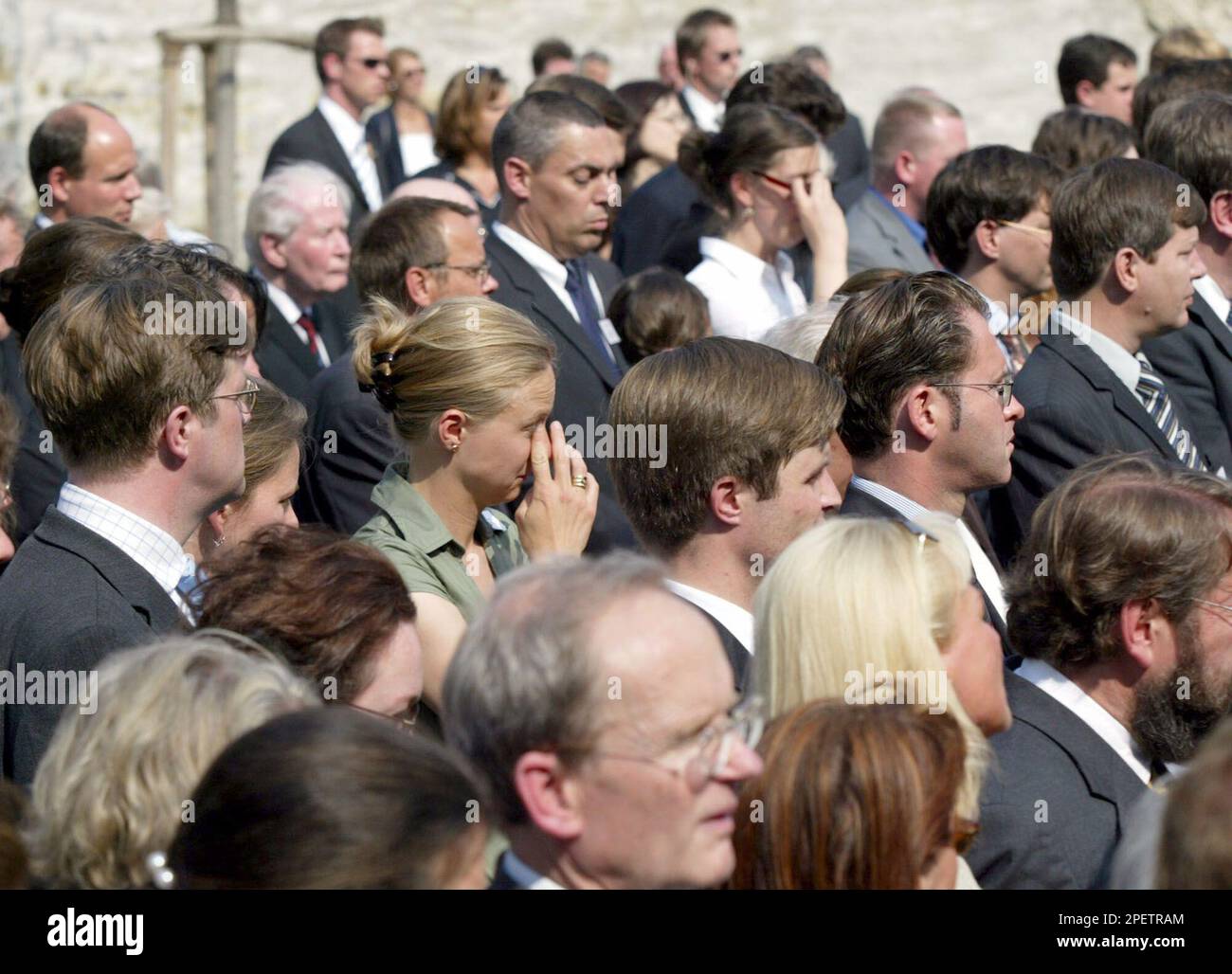 Angela Semmerow, Mitte, trauert um ihren Grossvater Michael Graf ...