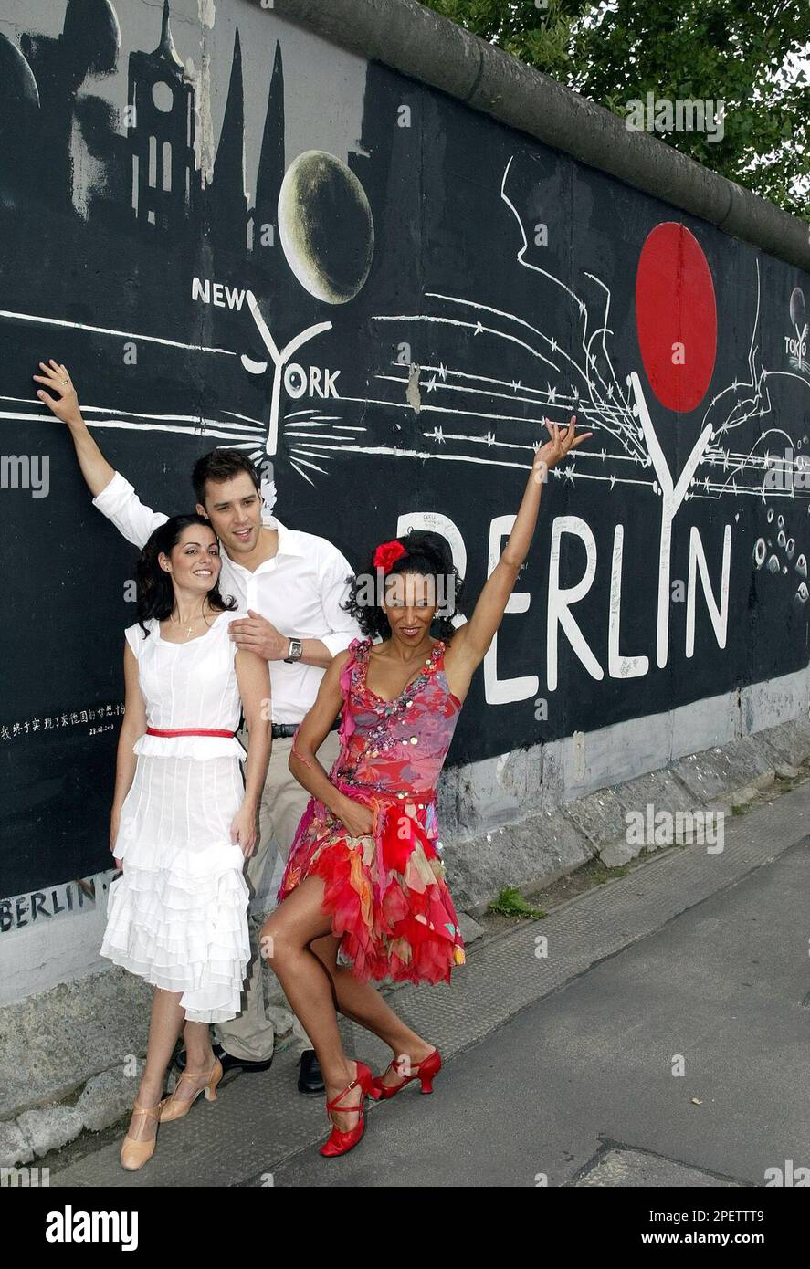 Die Hauptdarsteller der Neuinszenierung des Musicals "West Side Story ...