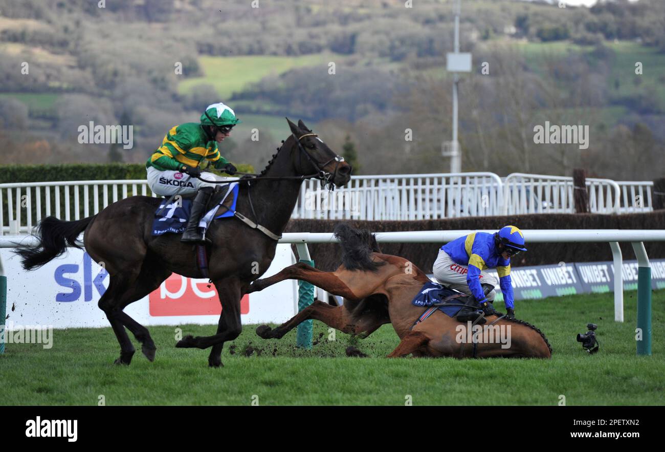 Faller hi-res stock photography and images - Alamy