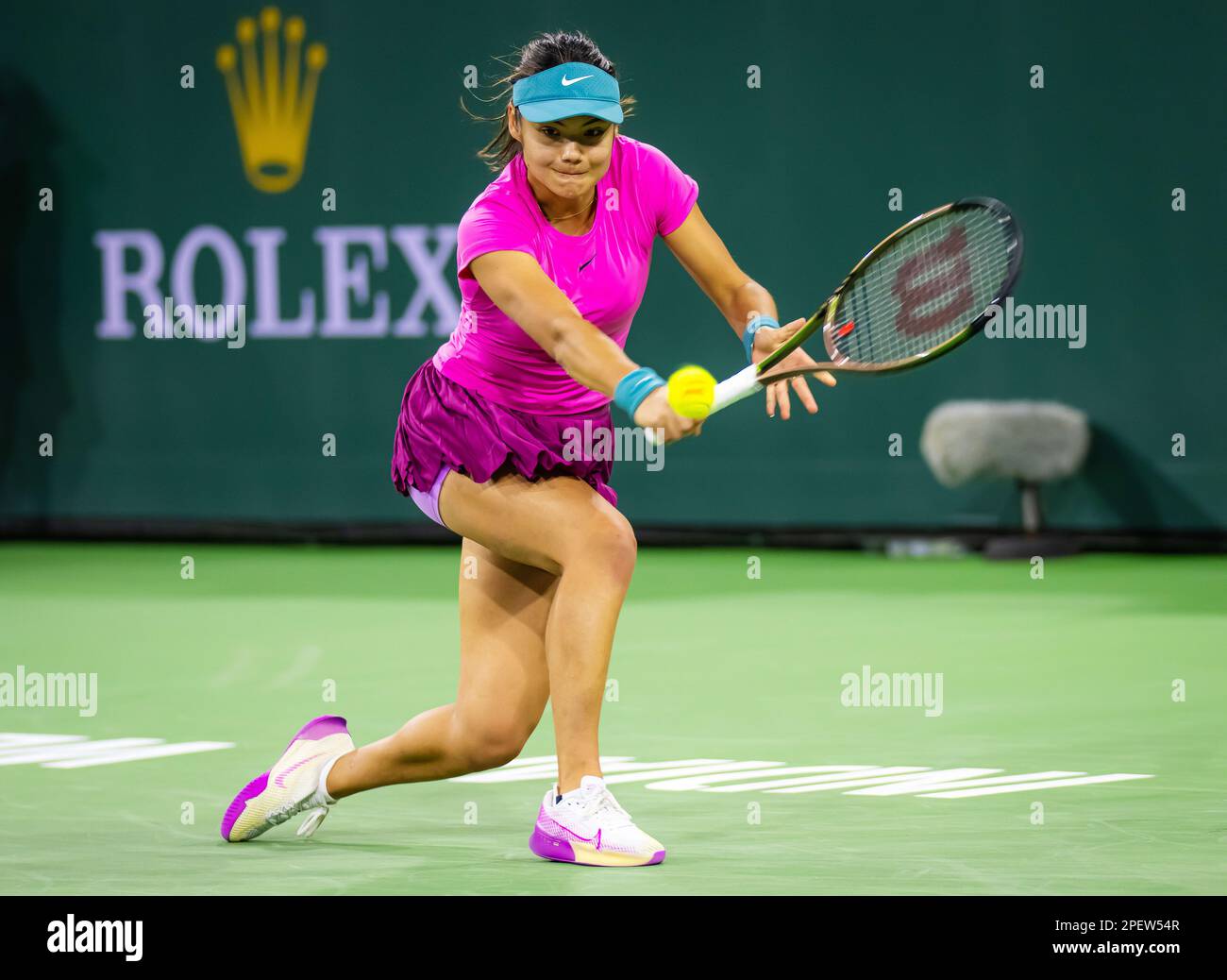 Emma Raducanu of Great Britain in action against Iga Swiatek of Poland ...