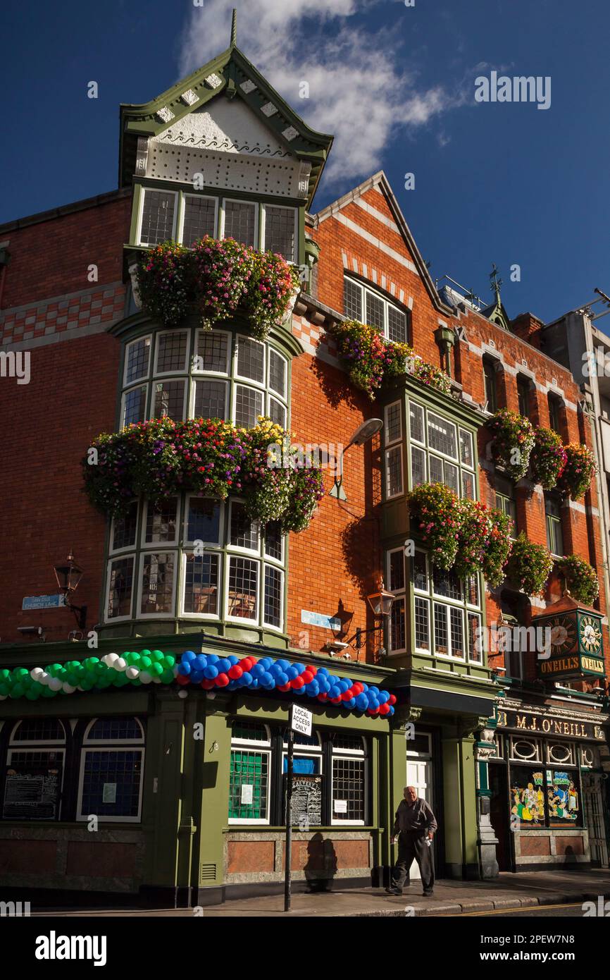 The vintage M.J. O'Neill pub facade in Dublin Stock Photo - Alamy