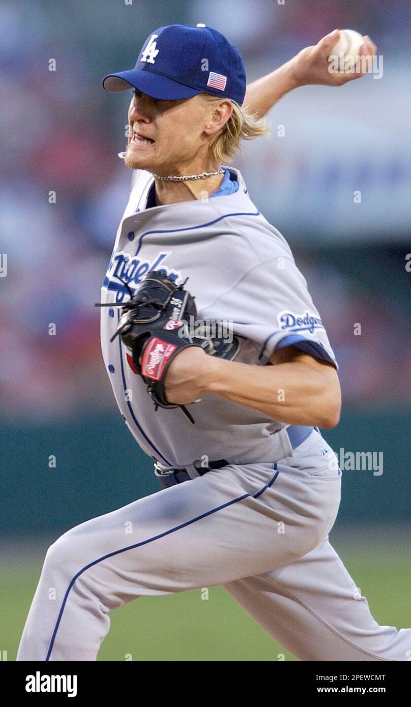 Los Angeles Dodgers' Jeff Weaver works against the Anaheim Angels in ...