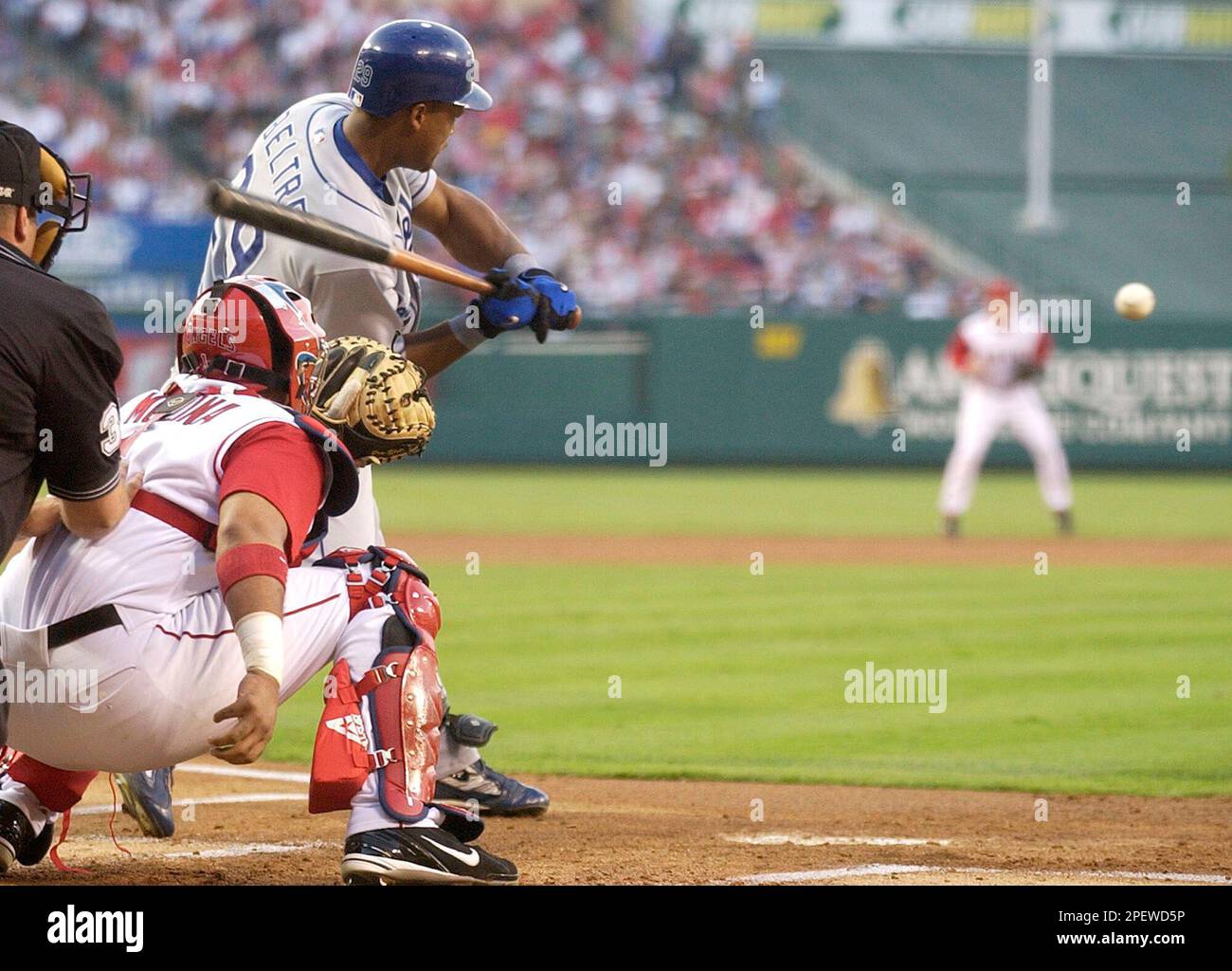 Los Angeles Dodgers' Adrian Beltre hits a two-run home run off of ...