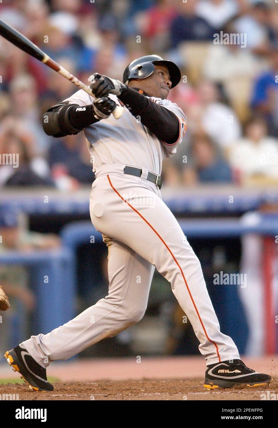 San Francisco Giants' Barry Bonds hits a solo home run off of Los ...