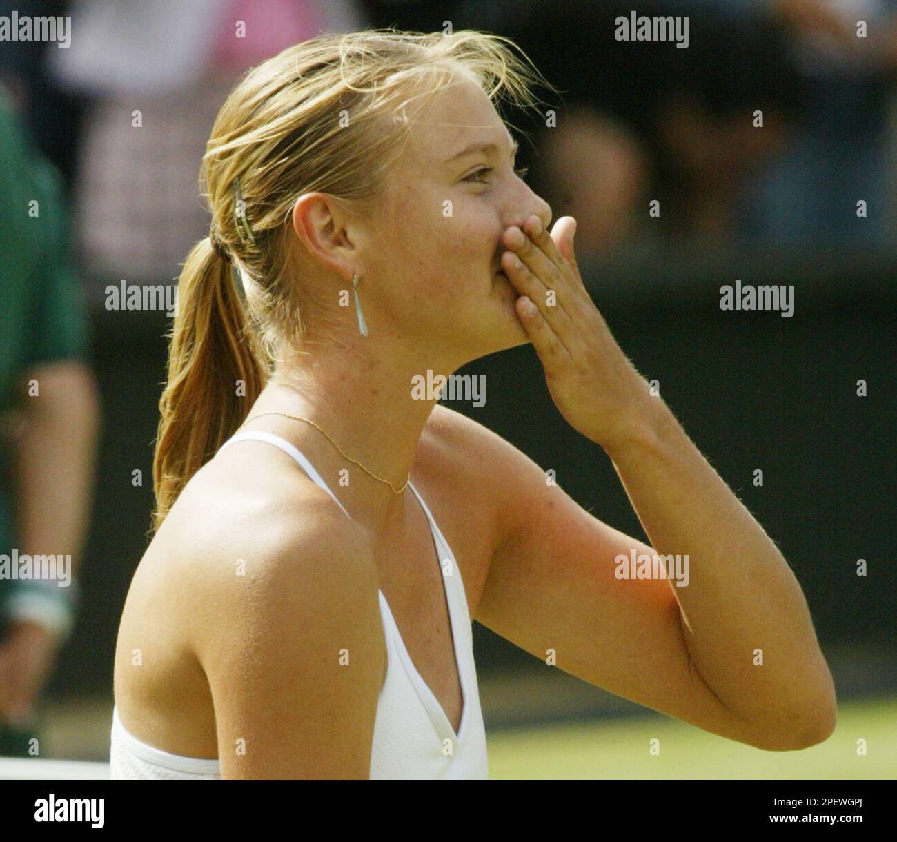 Russia's Maria Sharapova blows a kiss to the crowd after defeating ...