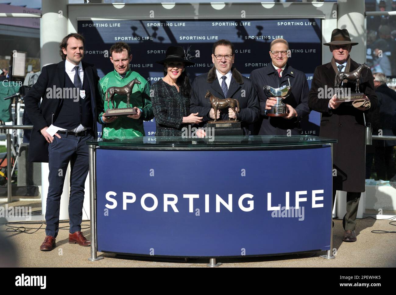 Race 2 The Sporting Life Arkle Trophy Race winner El Fabiolo's winning ...