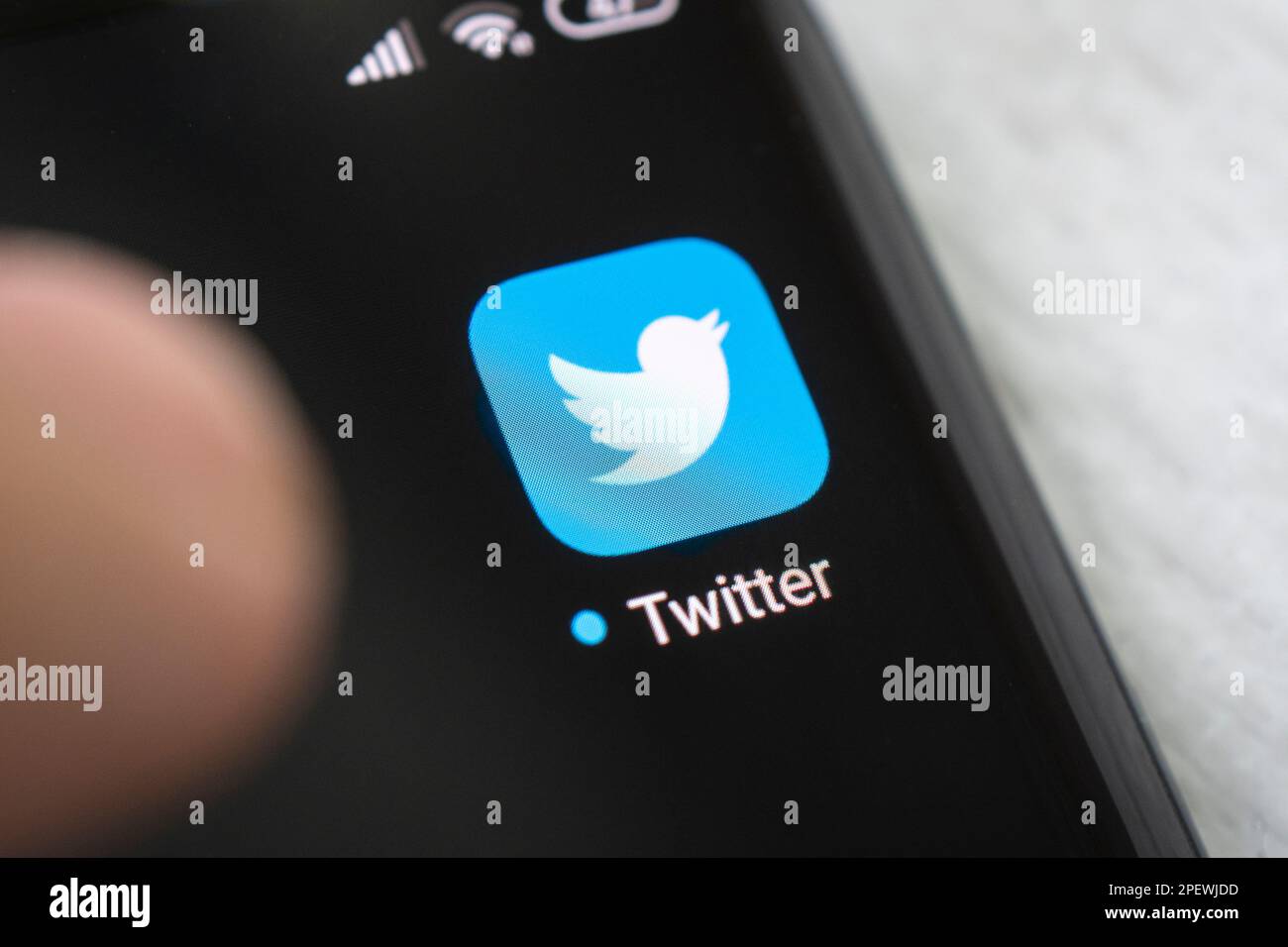Twitter login screen hi-res stock photography and images - Alamy