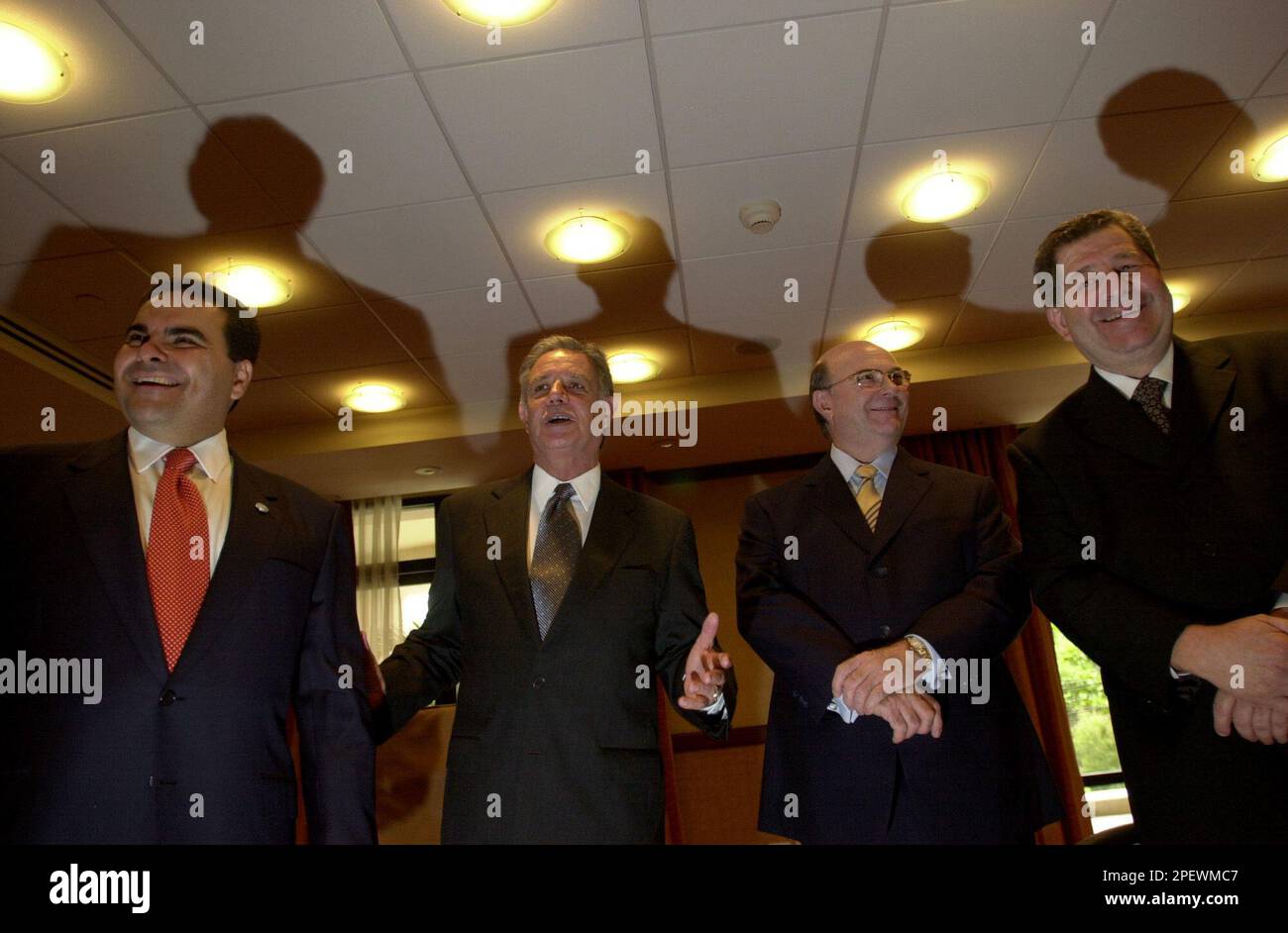 From left to right, El Salvador's President Tony Saca, Guatemala's ...
