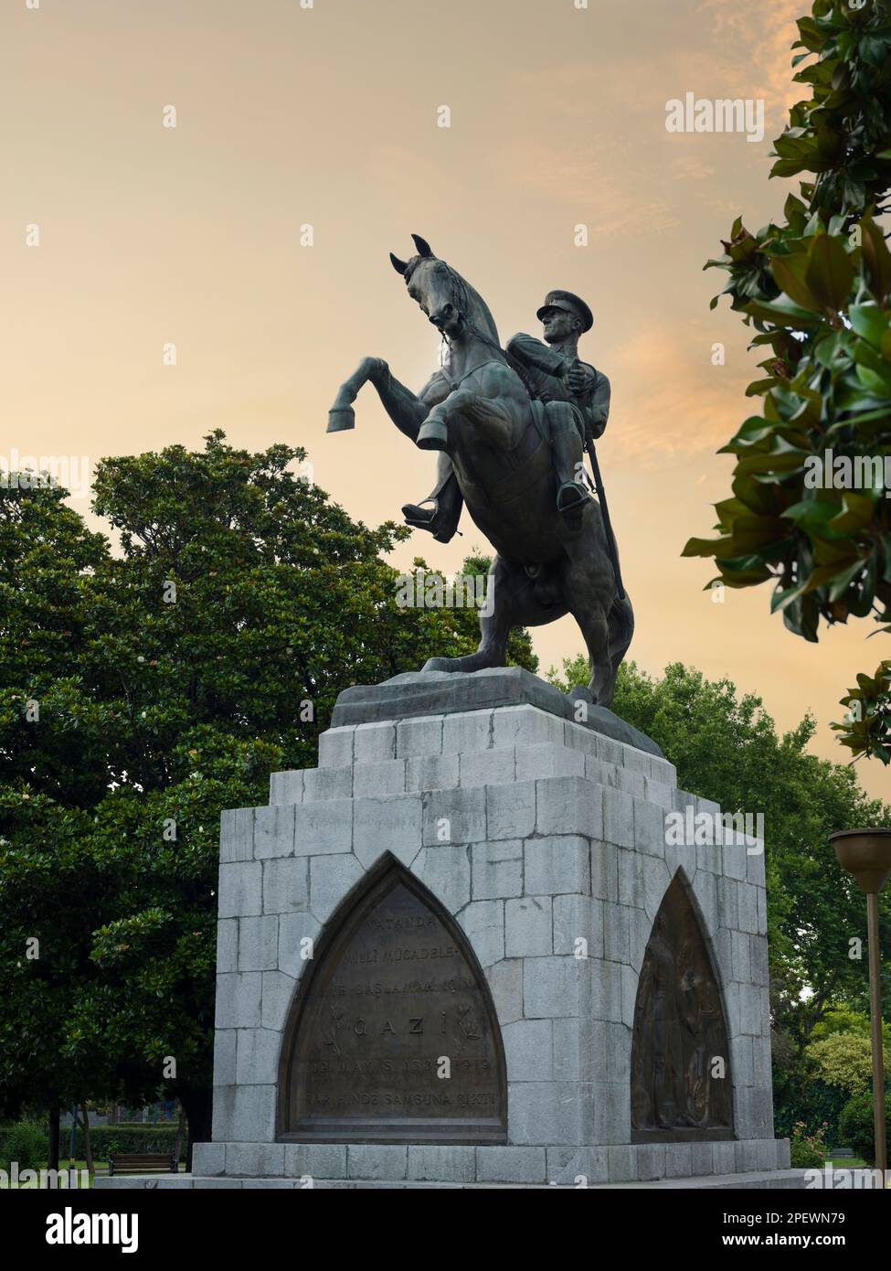 Ataturk bronze statue hi-res stock photography and images - Alamy
