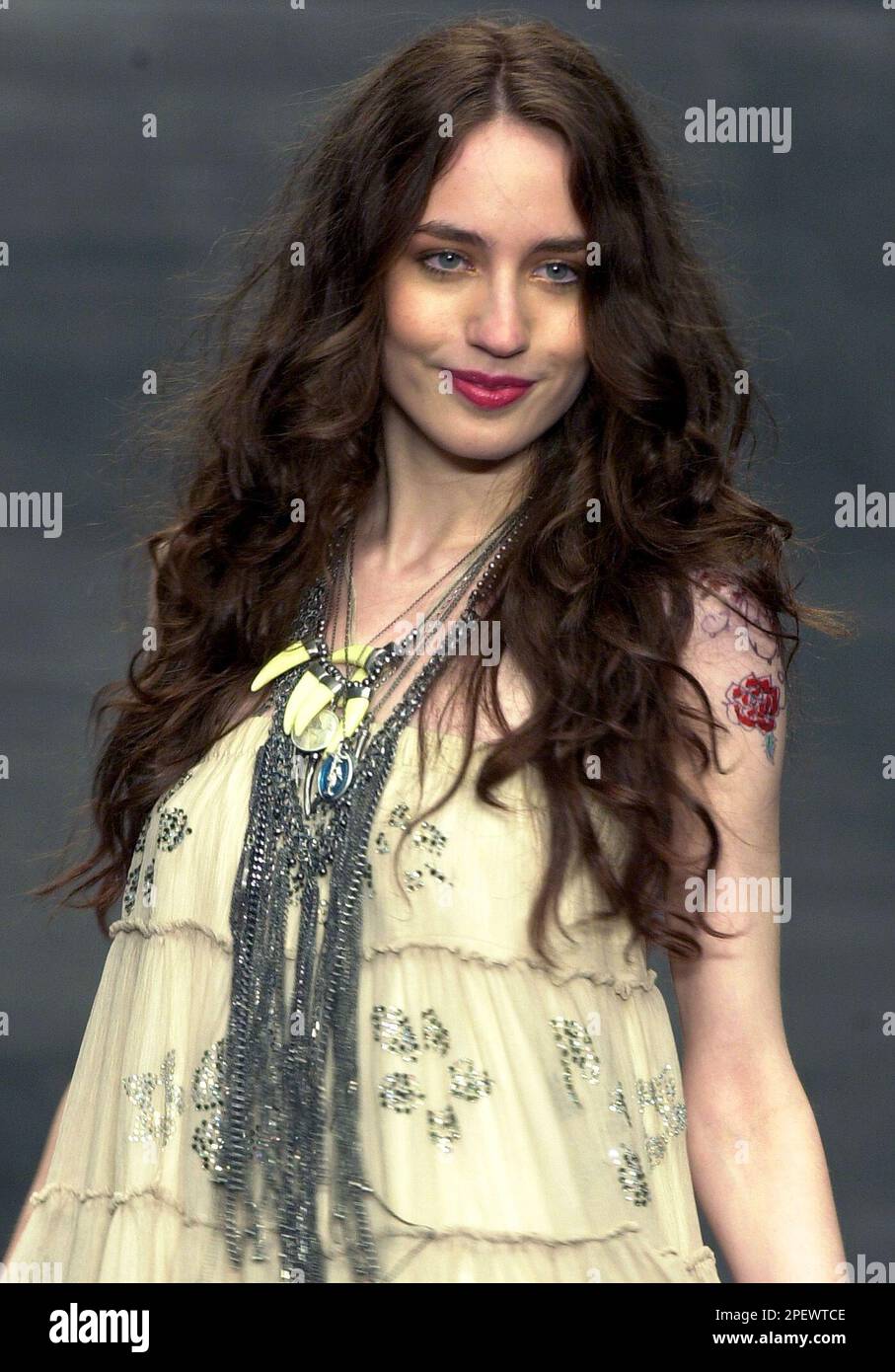 Mick Jagger's daughter Elizabeth Jagger wears a garment by Brazilian ...