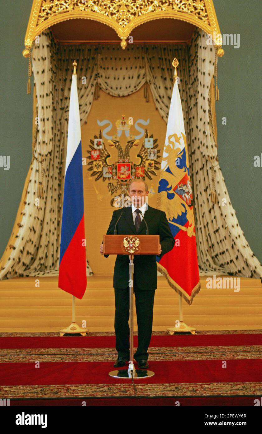 Russian President Vladimir Putin addresses graduates of military ...