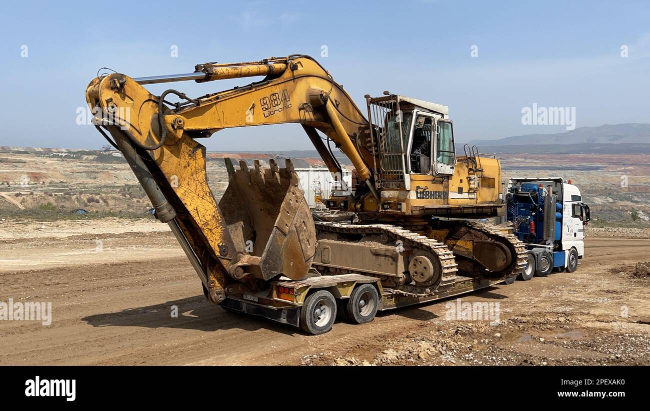 Transporting The Huge Excavator To The Next Mining Site, Heavy ...