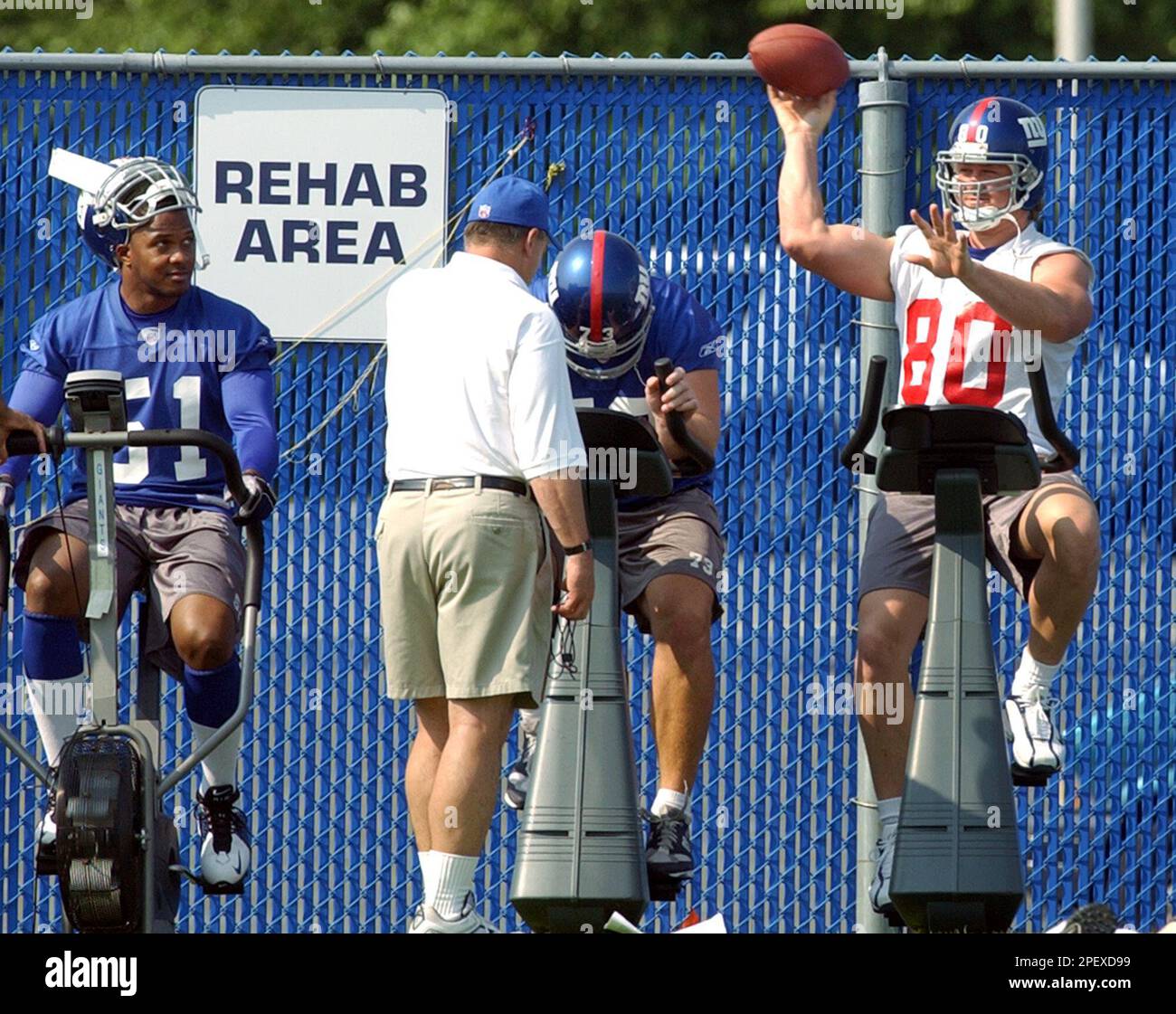 New York Giants tight end Jeremy Shockey (80) throws a football as he ...