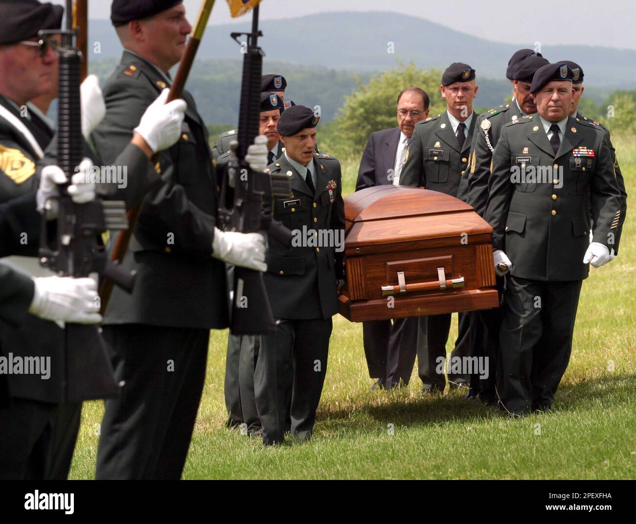 Staff Sgt. Lawrence Tousignant, right, and Staff Sgt. Jeffrey Badore ...