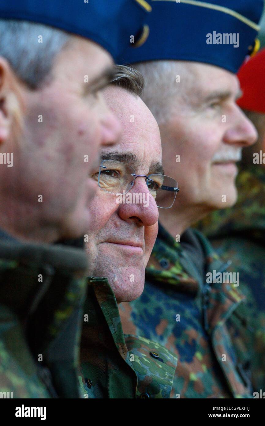 Mahlwinkel, Germany. 16th Mar, 2023. Boris Pistorius (SPD, M), Federal ...