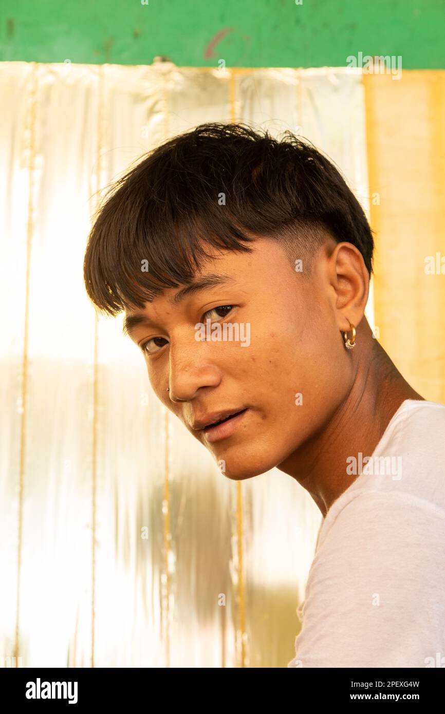 Myanmar burma young man working hi-res stock photography and images - Alamy