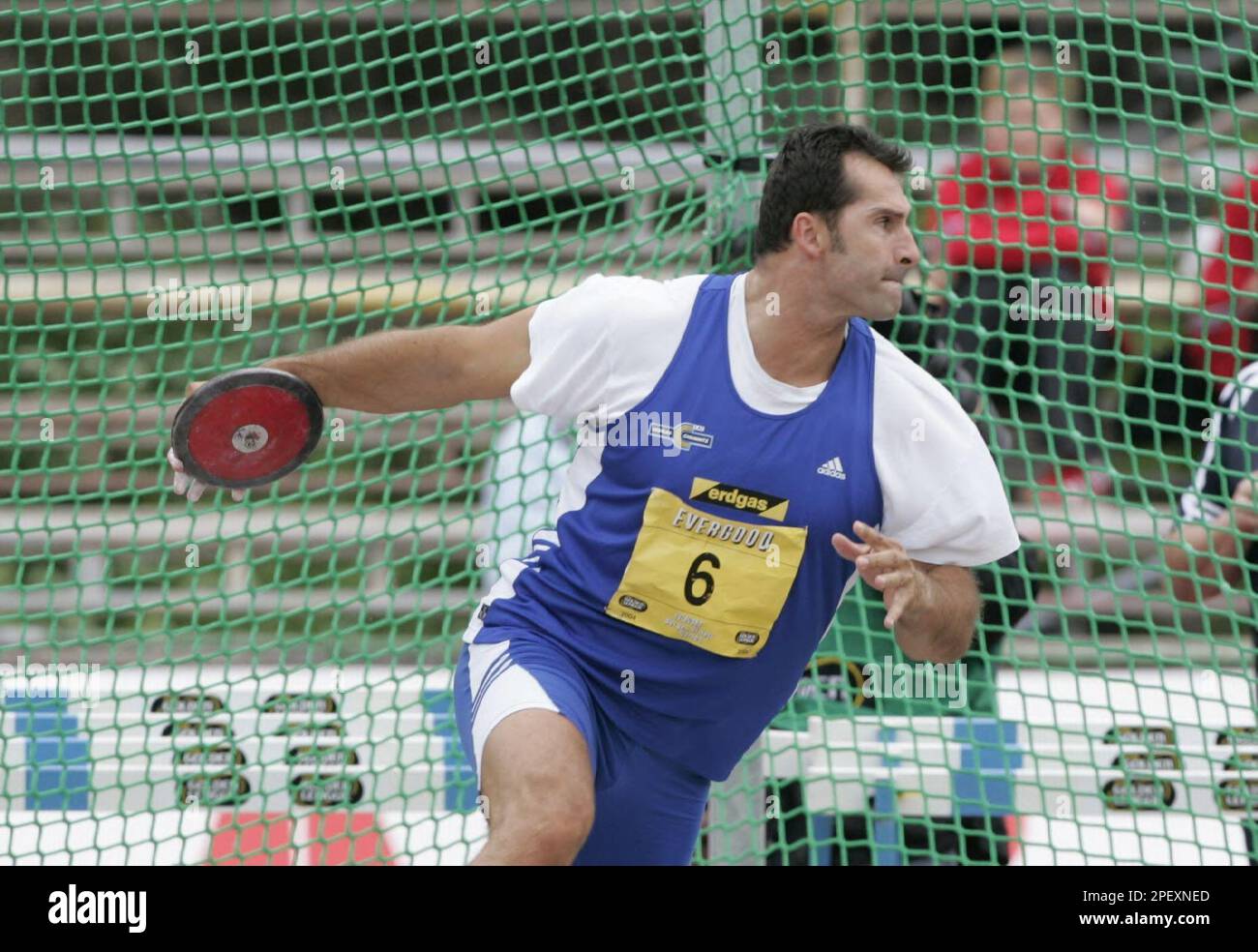 Lars Riedel, Germany, in action in the discus competition of the Exxon ...