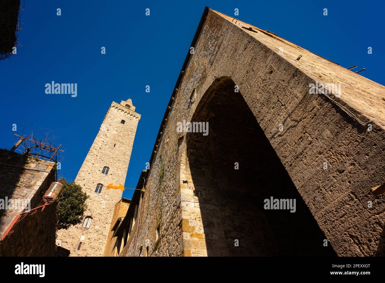 The medieval walled hill town of San Gimignano, a popularedestination ...
