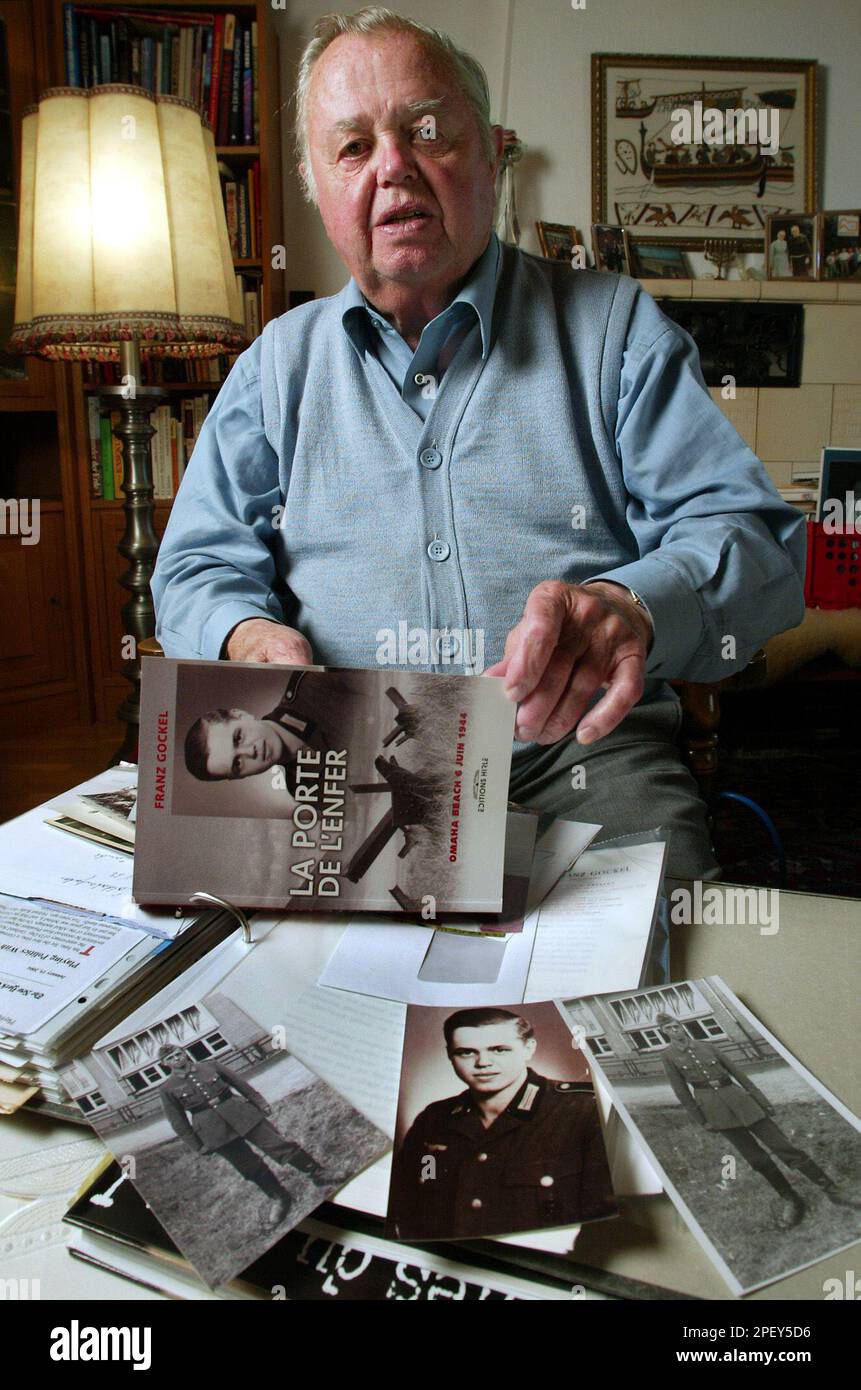 ** ARCHIV**Franz Gockel, Veteran des 2. Weltkrieges, zeigt am Freitag ...