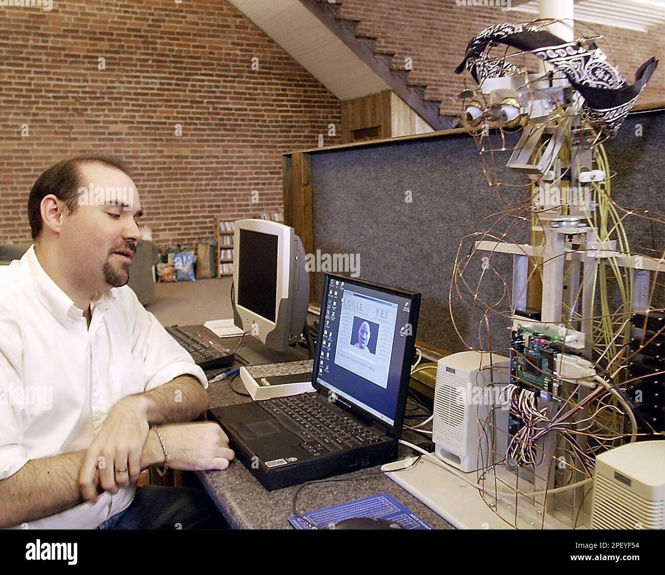 ** ADVANCE FOR WEEKEND, MAY 22-23 ** Paul Yost uses a laptop computer ...