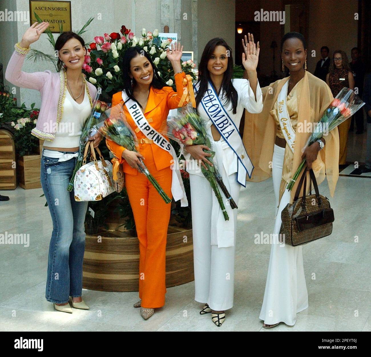 From left to right: Oleksandra Nikolayenko, Miss Ukraine; Maricar ...