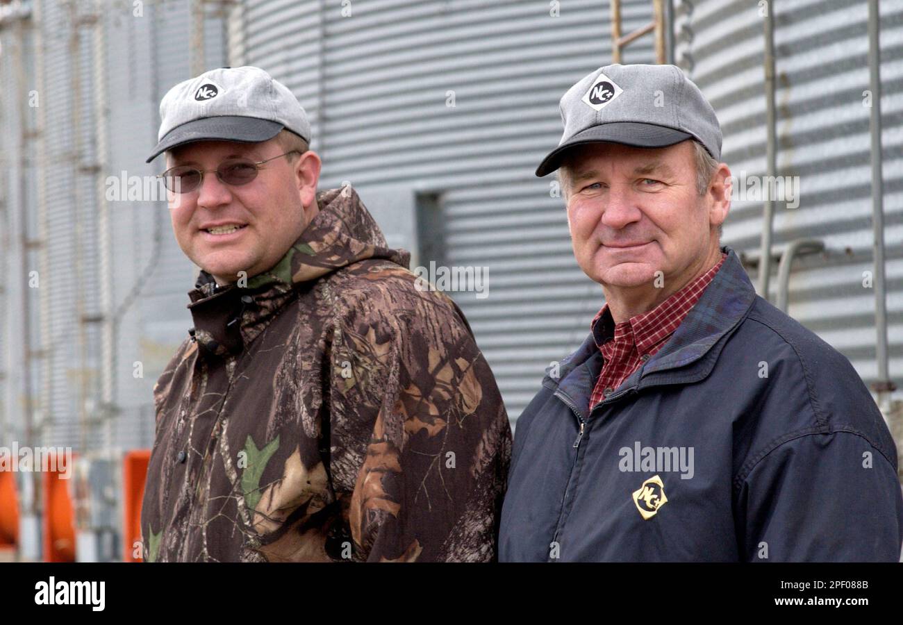 ** ADVANCE FOR WEEKEND, MAY 1-2 ** Kenny Gleason, right, and his son ...