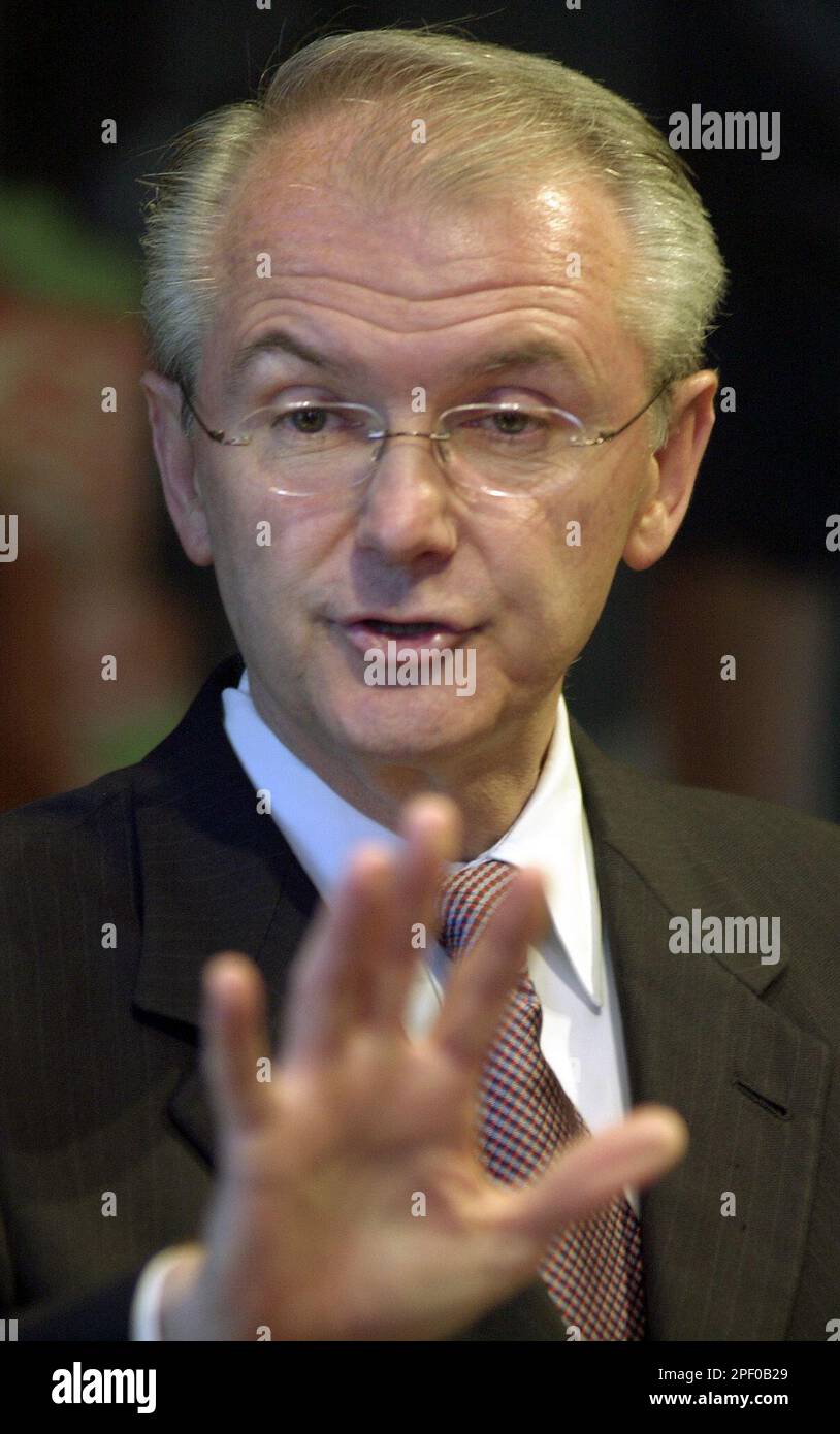 Gov. Bob Holden answers a reporter's question after announcing he had ...