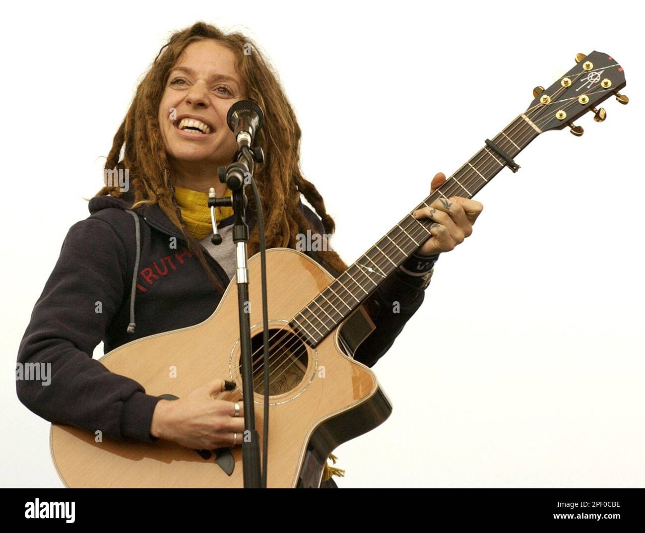 Singer Ani DiFranco performs in Washington, Sunday, April 25, 2004 ...