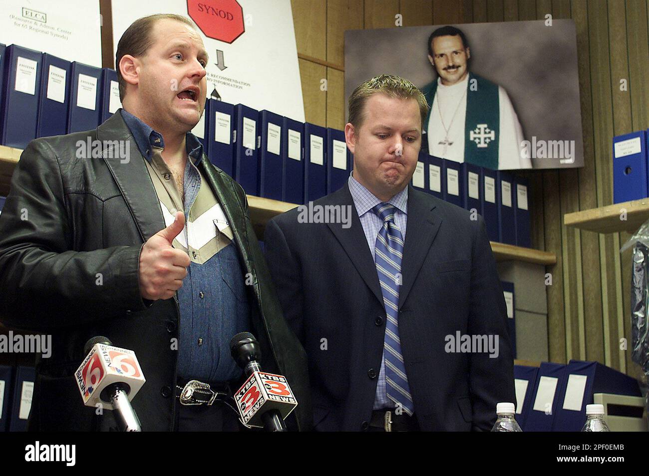 Plaintiff's attorneys, Edward Hohn, left, and Jason Stephens, speak in ...