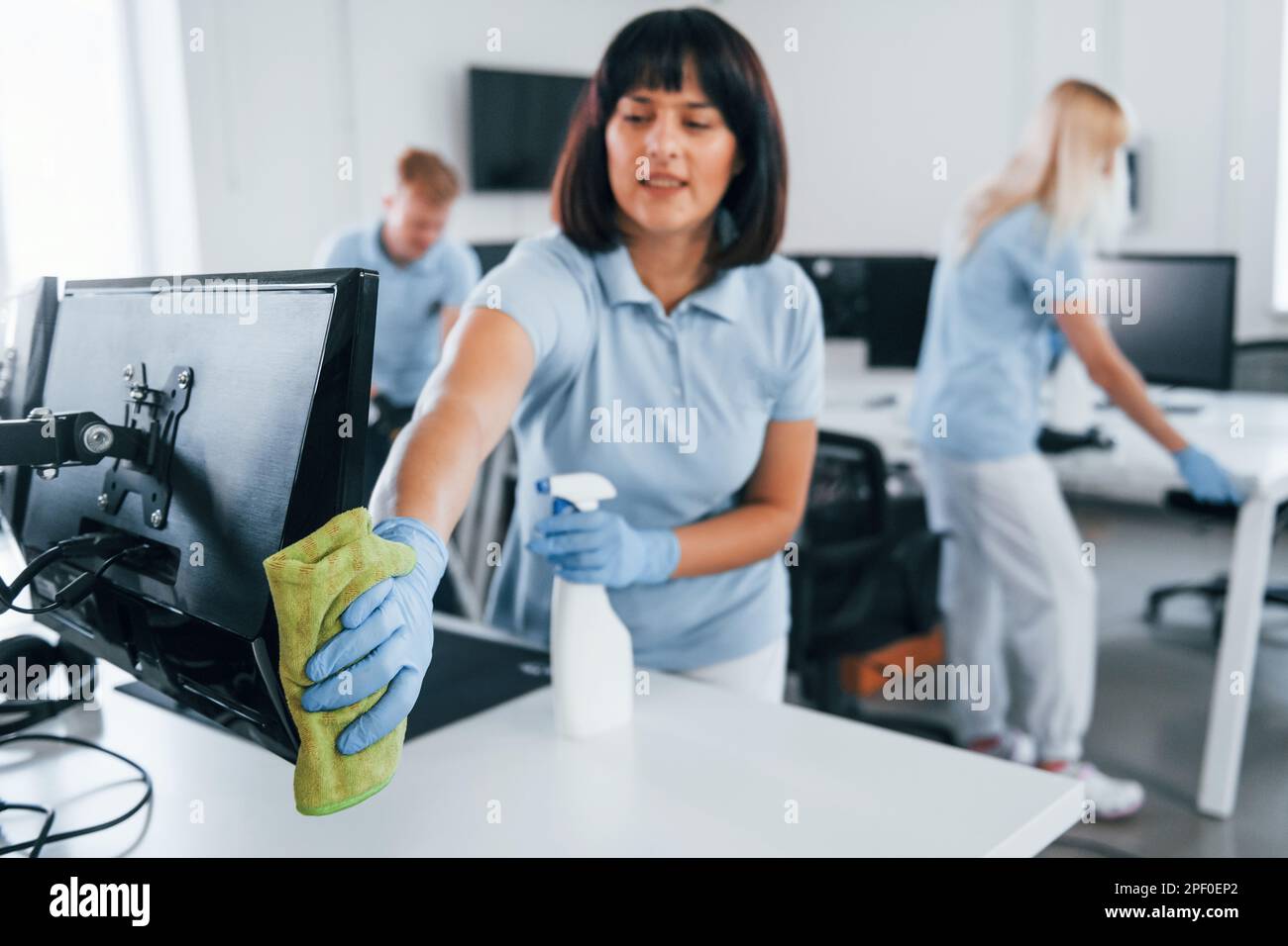 Staff clean tables hi-res stock photography and images - Alamy