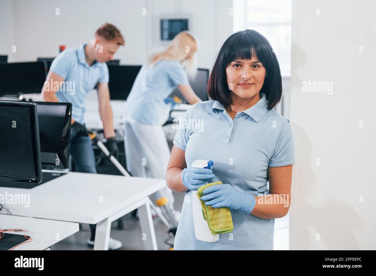 Staff clean screens hi-res stock photography and images - Alamy