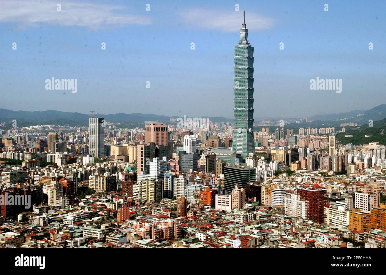 Standing at 509 meters (1,671 feet) with 101 floors, the world's ...