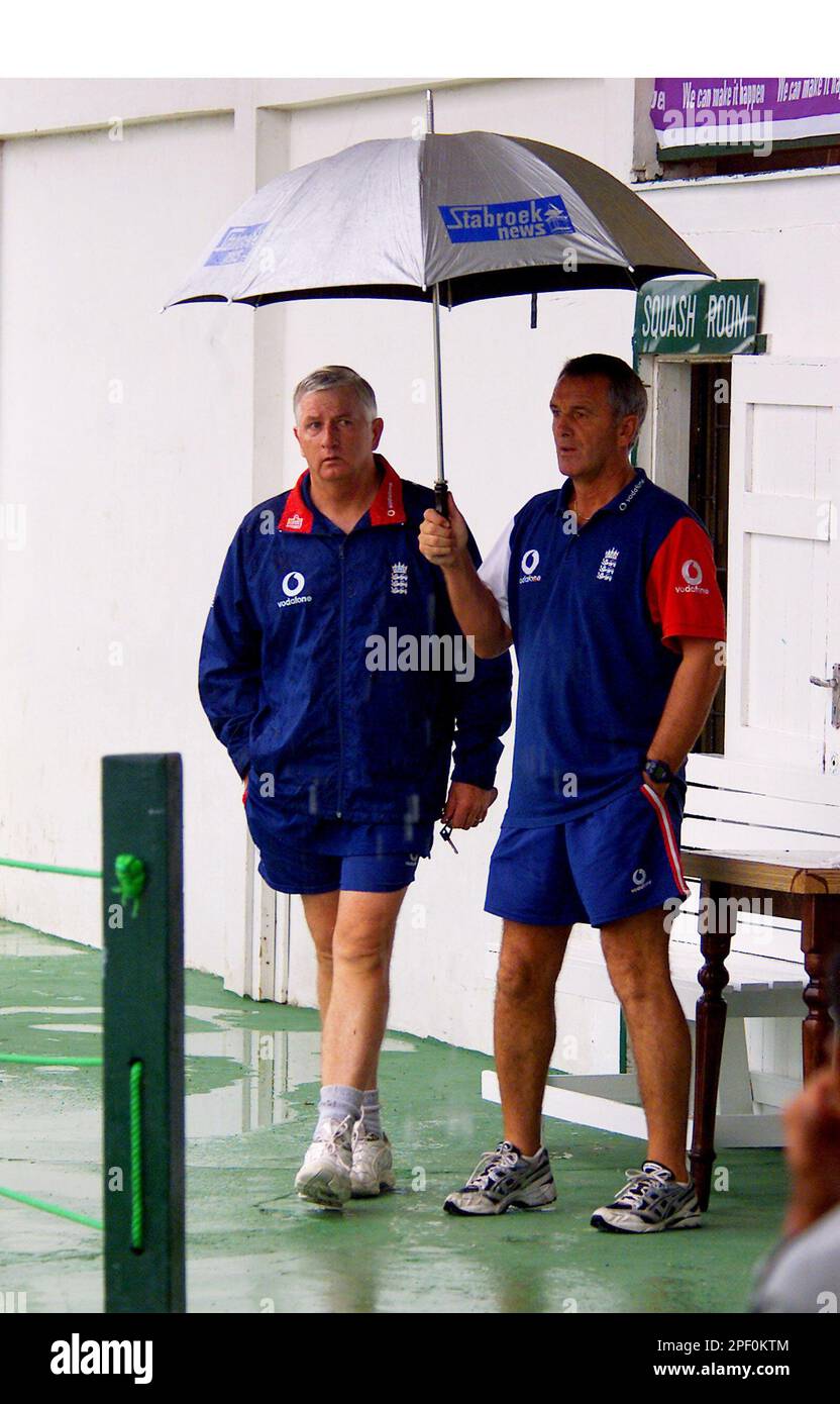 England's cricket coach Duncan Fletcher, left, and operation manager ...