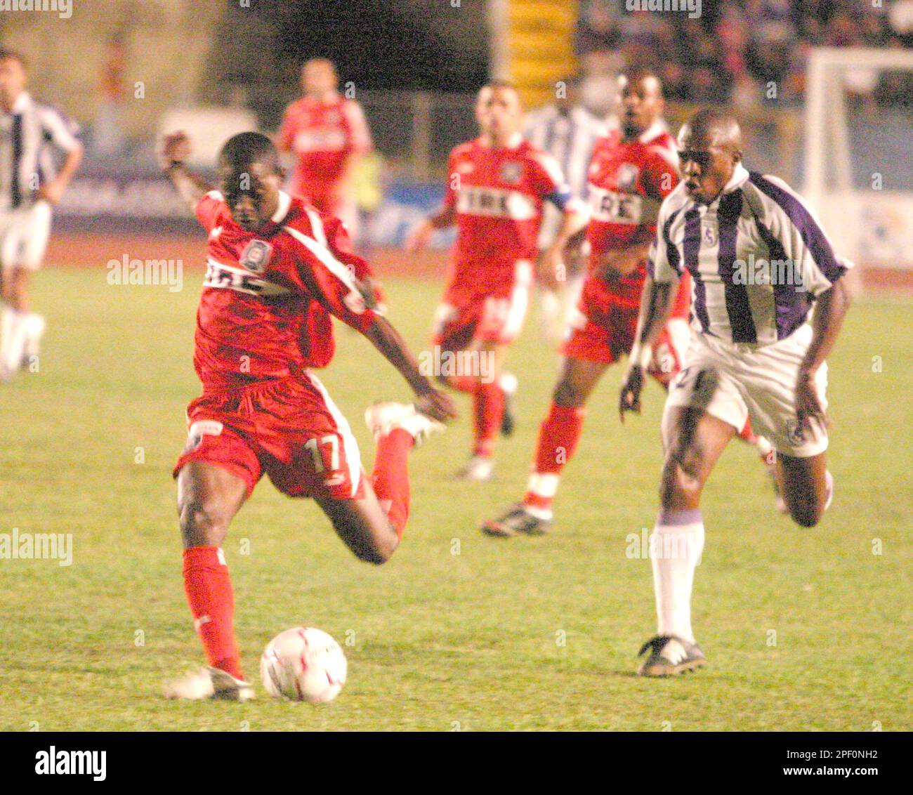 Chicago Fire's Dipsy Selolwane (17) wins a ball over Reynaldo Parks of ...