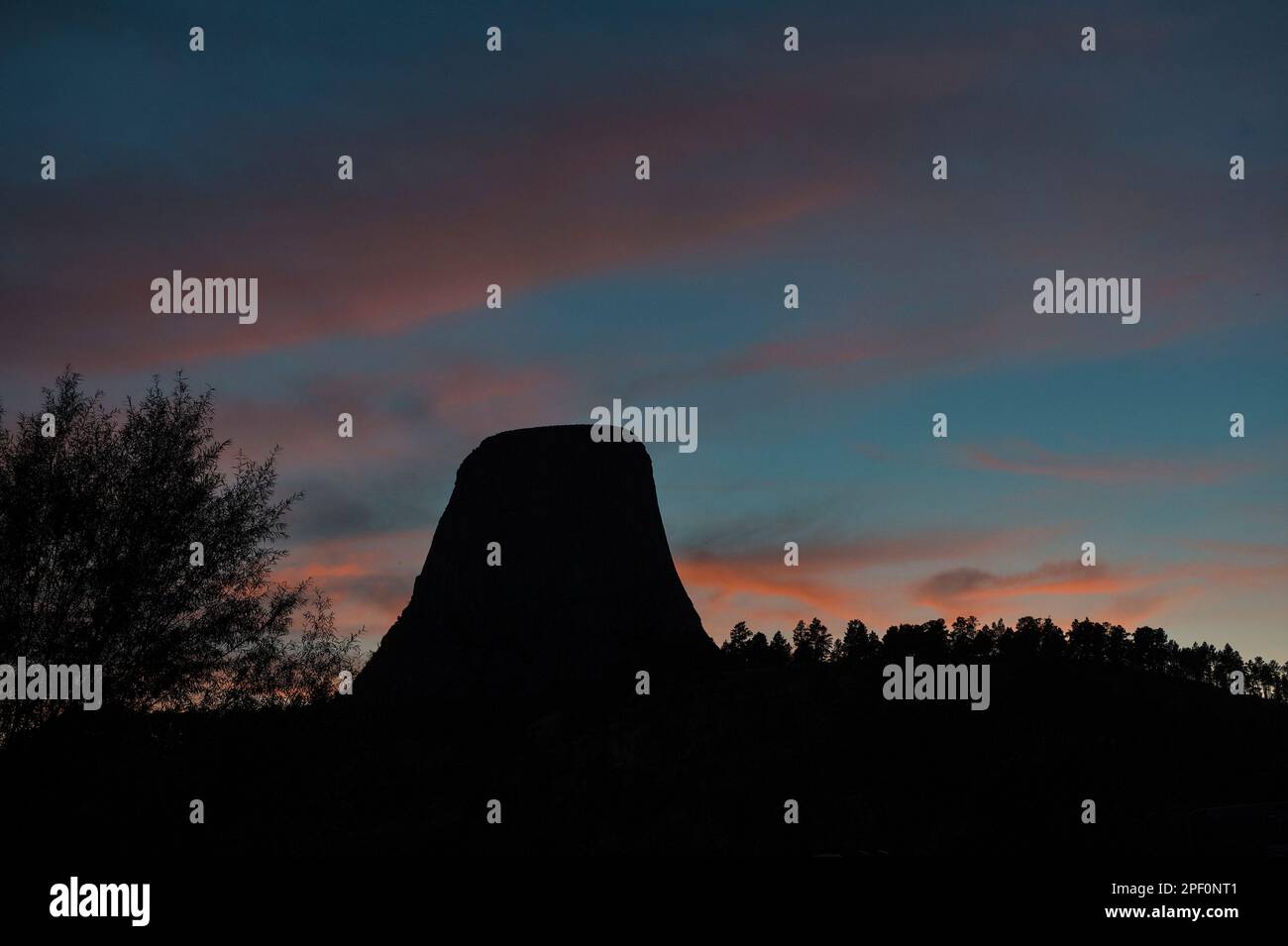 Rock climbing on devils tower hi-res stock photography and images - Alamy