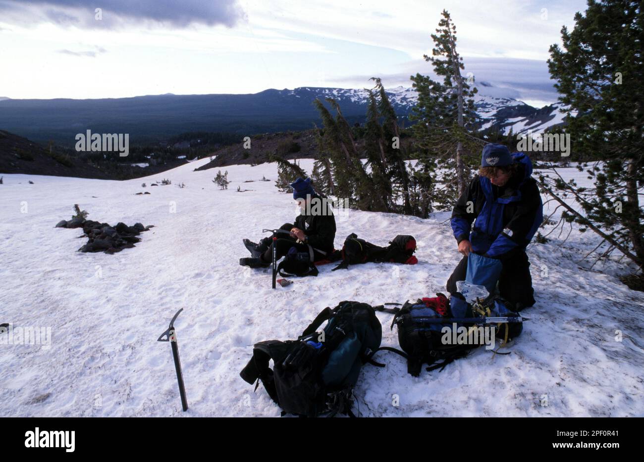 Hiking 3 sisters wilderness oregon hi-res stock photography and images ...
