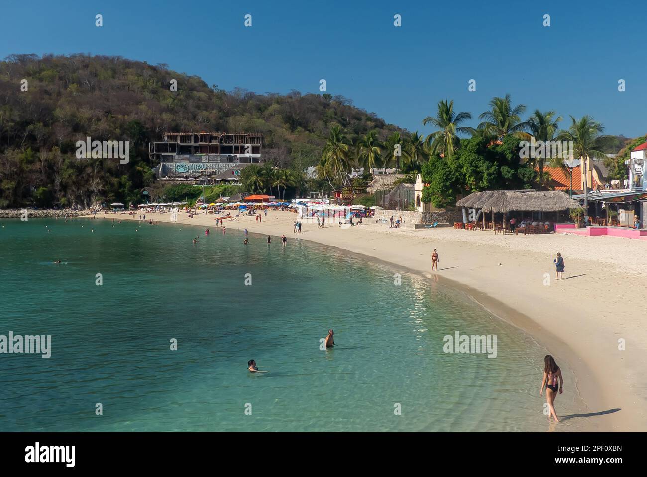 Huatulco in Mexico: the main beach, Playa Chahué Stock Photo - Alamy