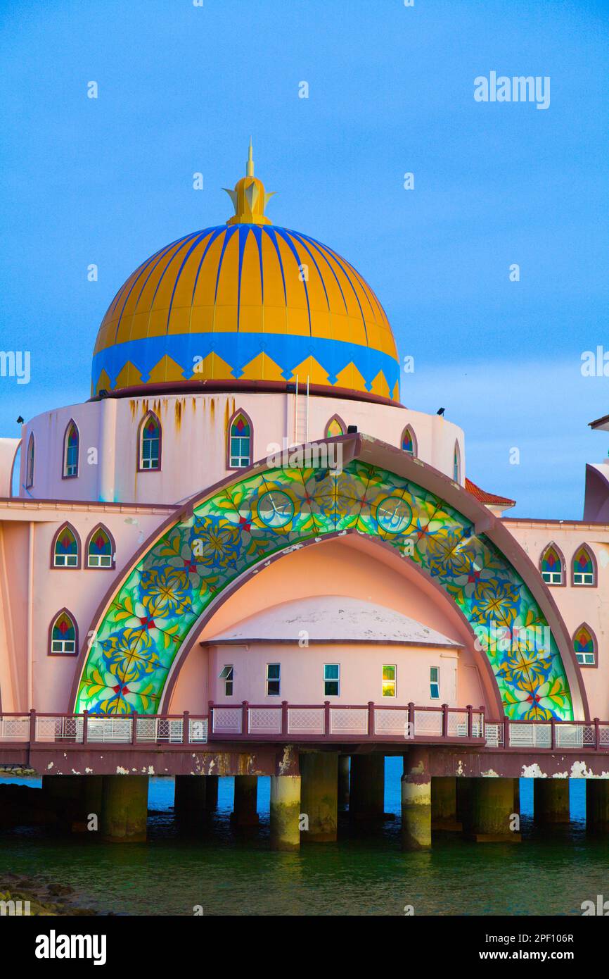 Malaysia, Melaka, Malacca, Melaka Straits Mosque Stock Photo - Alamy