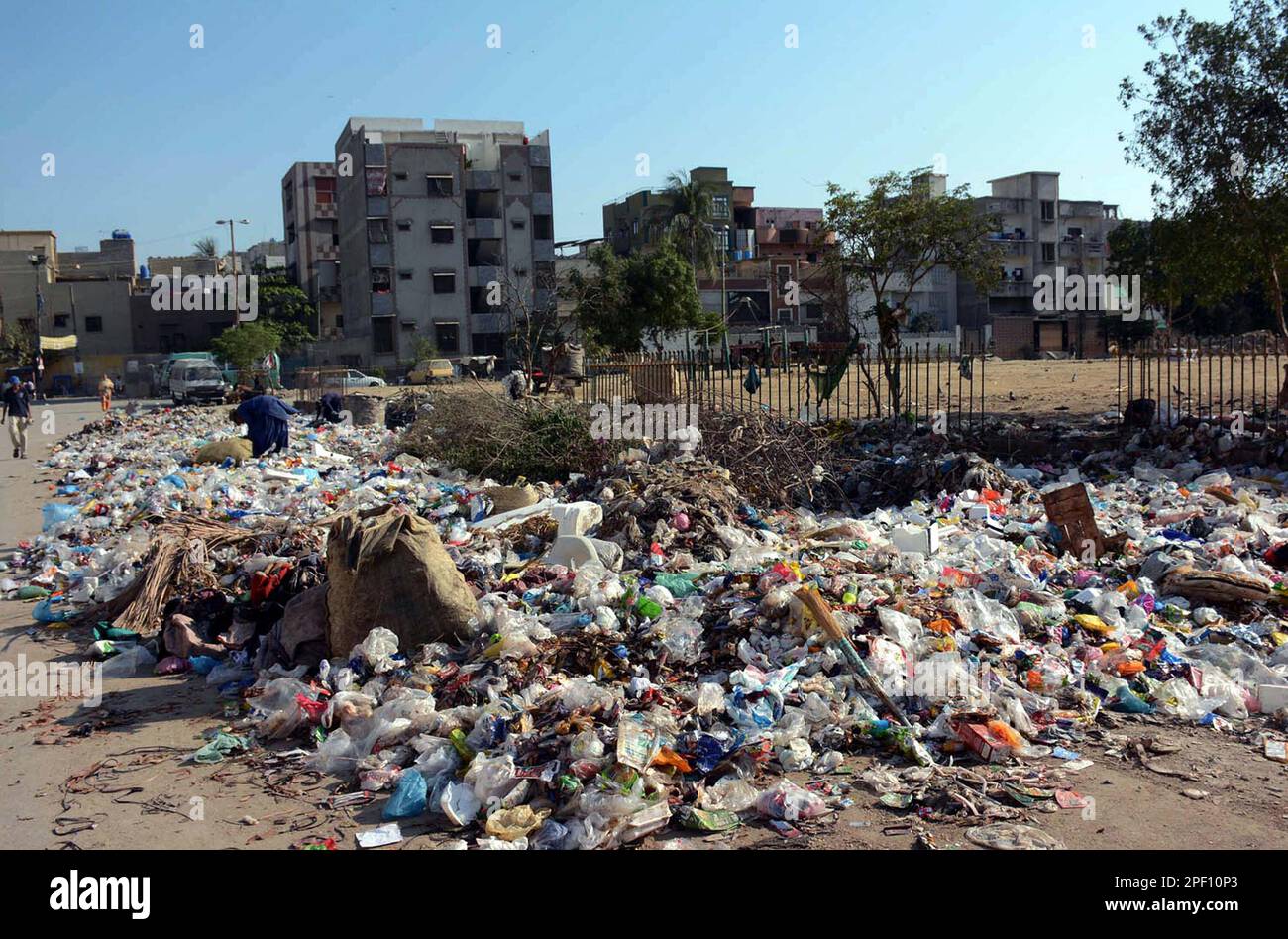 Huge heap of garbage creating problems for commuters, residents and ...