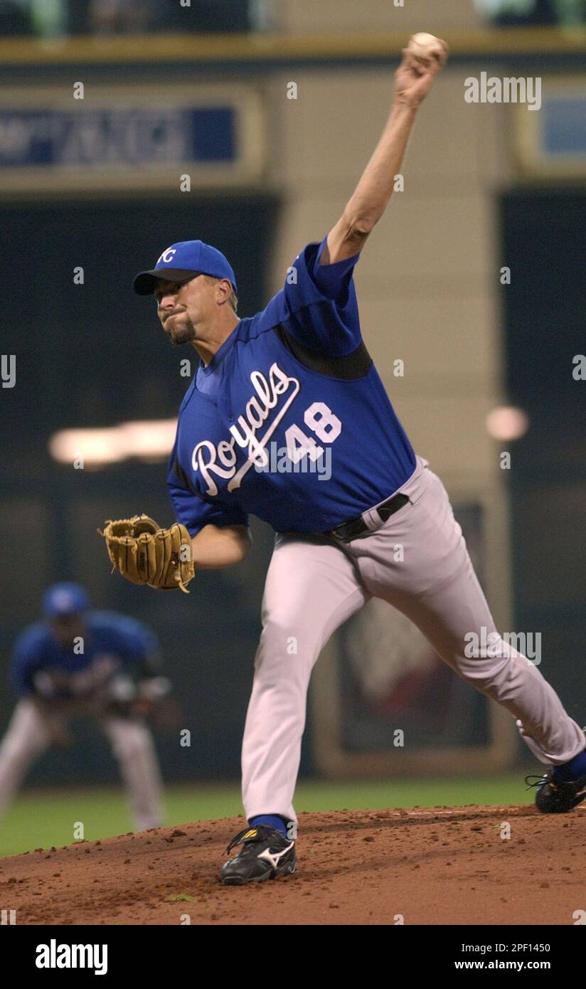 Kansas City Royals' Jeremy Affeldt delivers against the Houston Astros ...