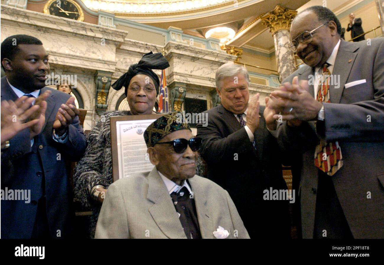Sen. David Jordan, D-Greenwood, right, leads Gov. Haley Barbour, second ...