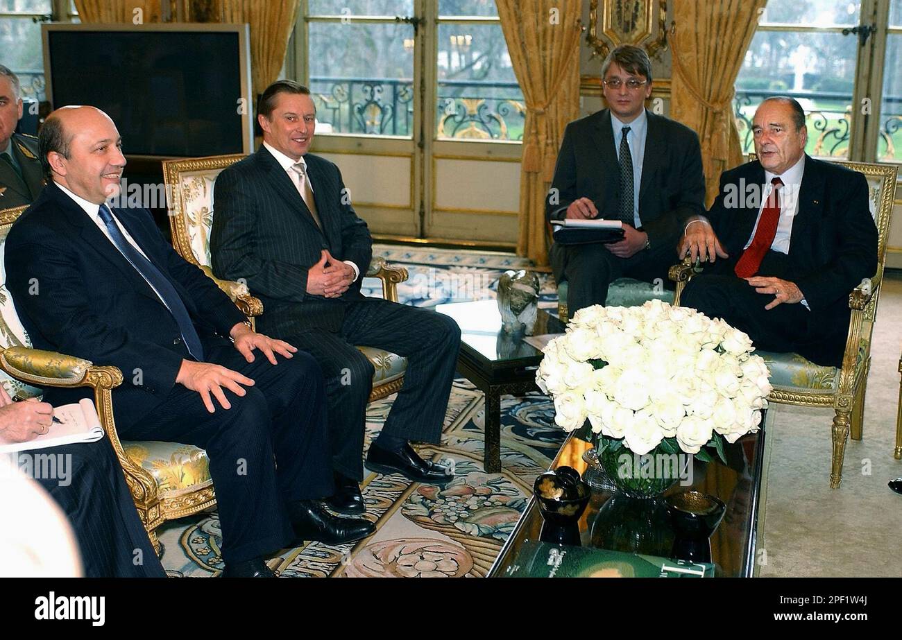 Russian Foreign Minister Igor Ivanov, left, and Russian Defense ...