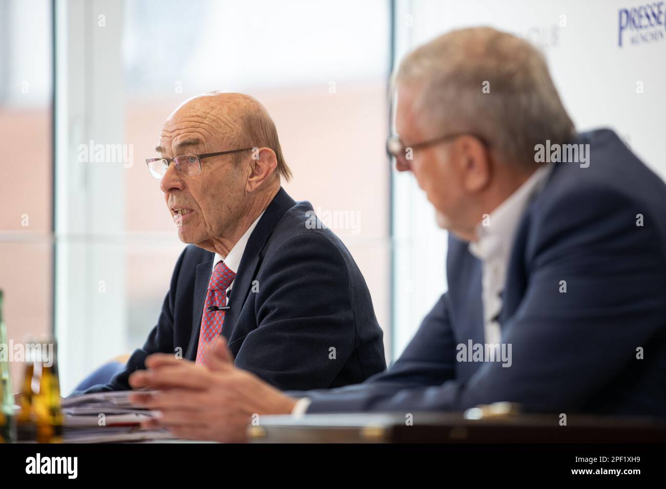 Dante braun hi-res stock photography and images - Alamy