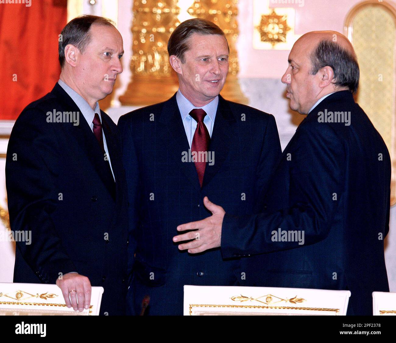 Russian Foreign Minister Igor Ivanov, right, gestures as he speaks with ...