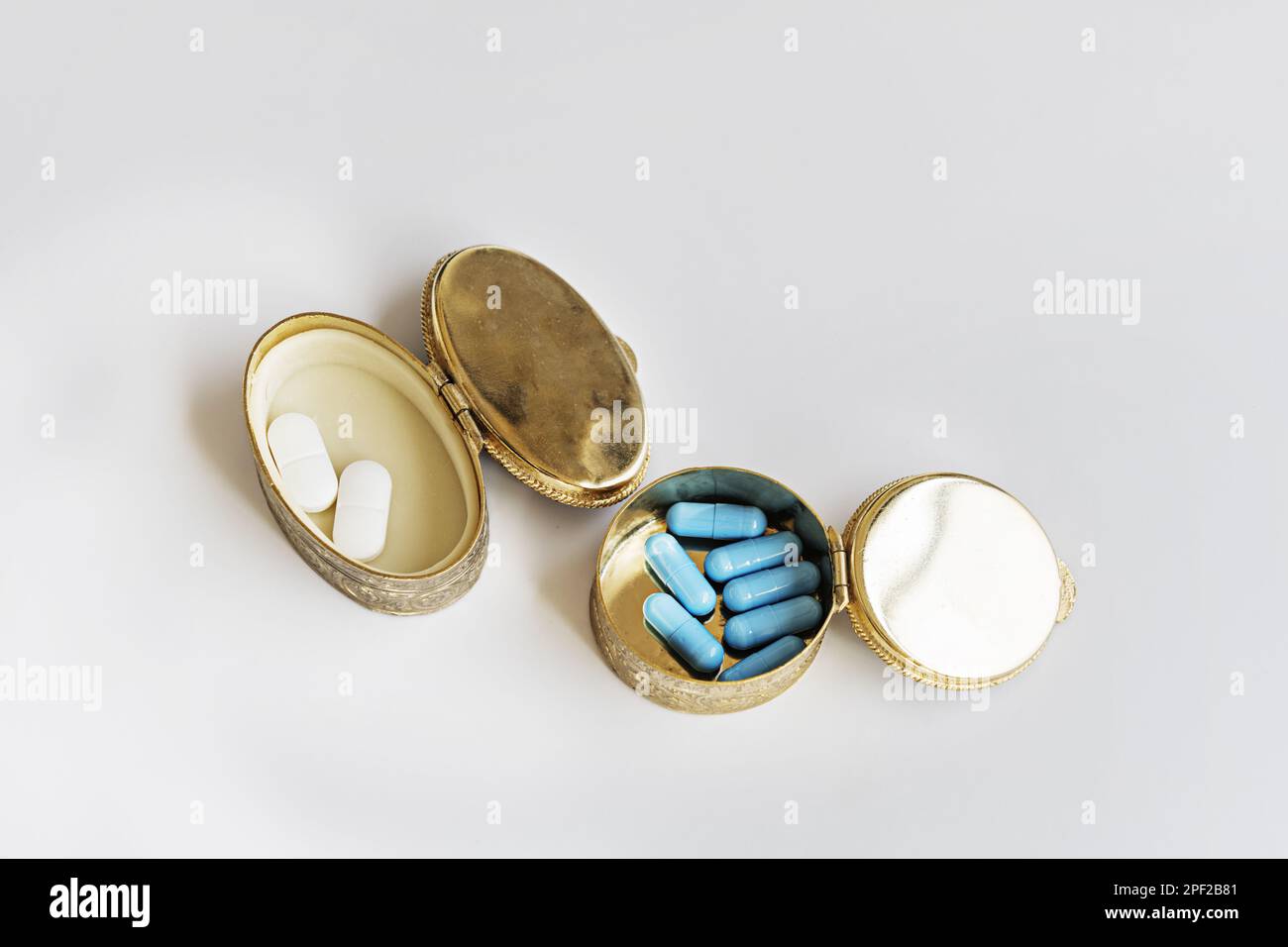 Pharmaceutical boxes hi-res stock photography and images - Alamy