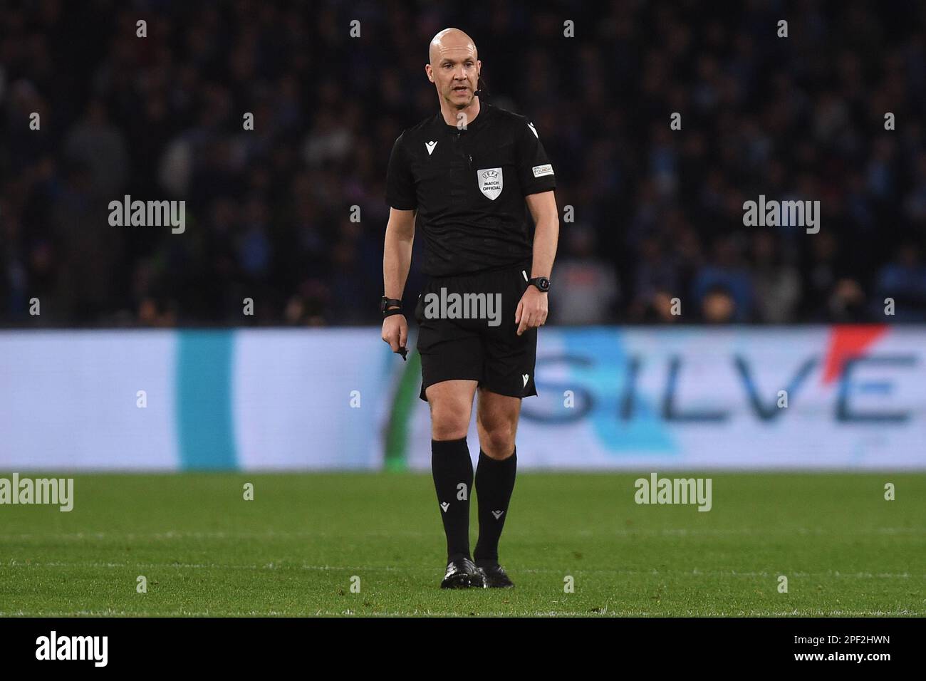Naples, Italy. 15 Mar, 2023. Referee Antony Taylor during the UEFA ...
