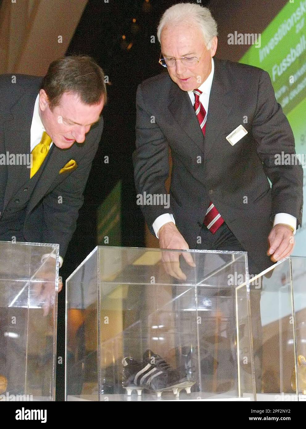 BDI-Praesident Michael Rogowski, links, und Praesident des ...