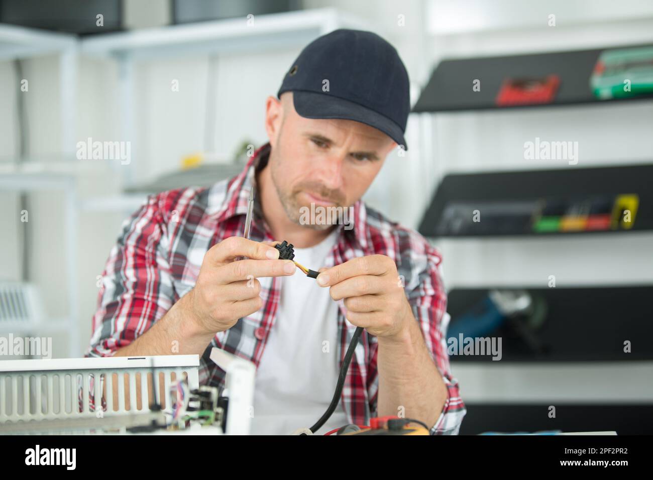 Cable joiner hi-res stock photography and images - Alamy