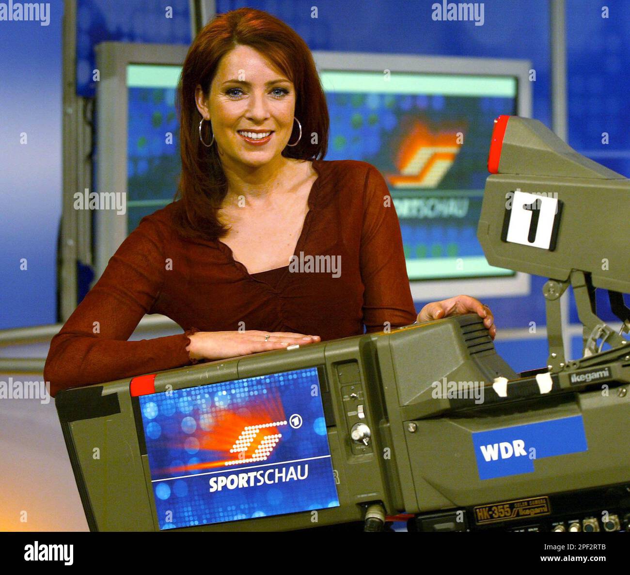 Die neue Moderatorin der ARD Sportschau, Monica Lierhaus, posiert am ...