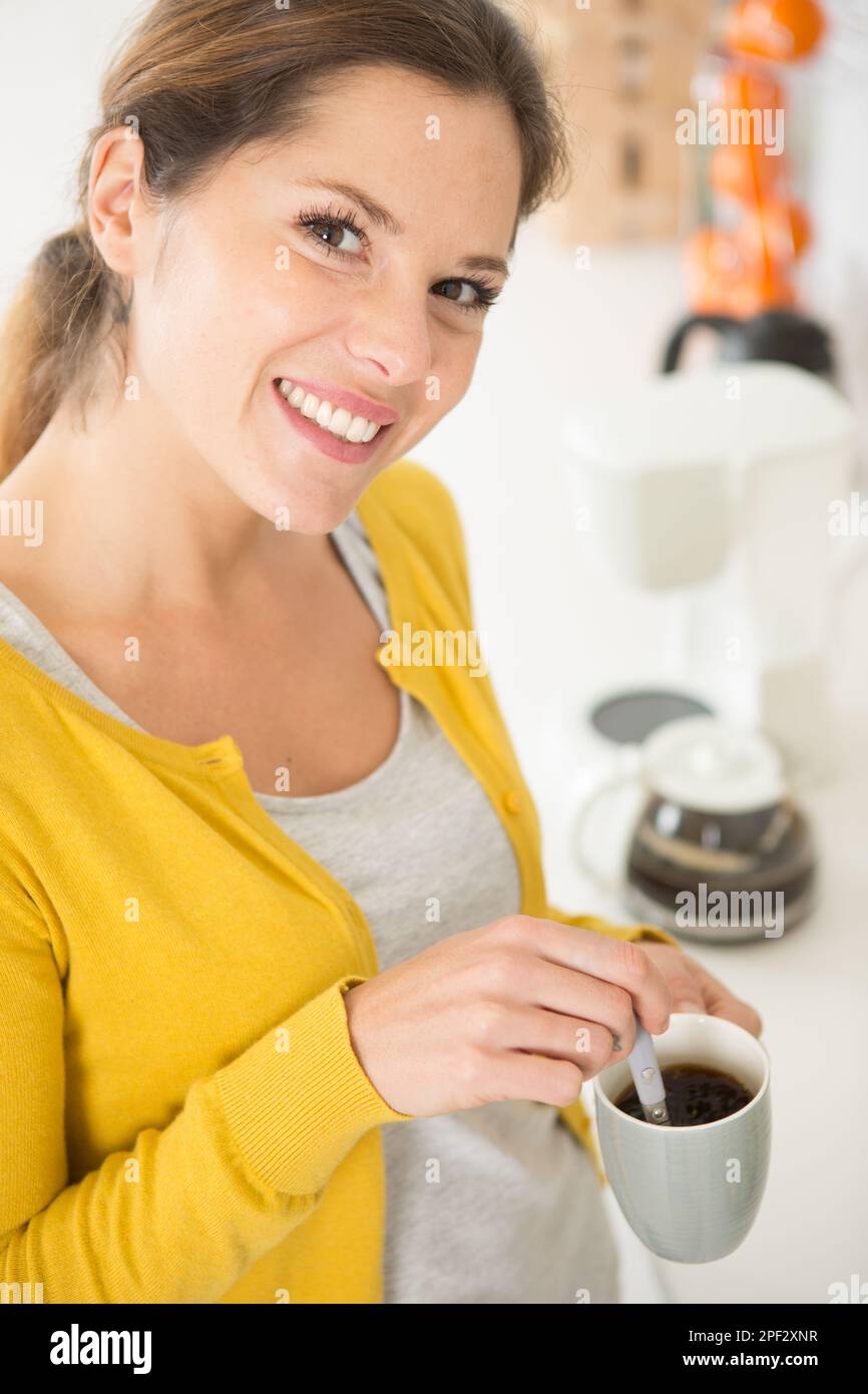 Spoon throwing hi-res stock photography and images - Alamy